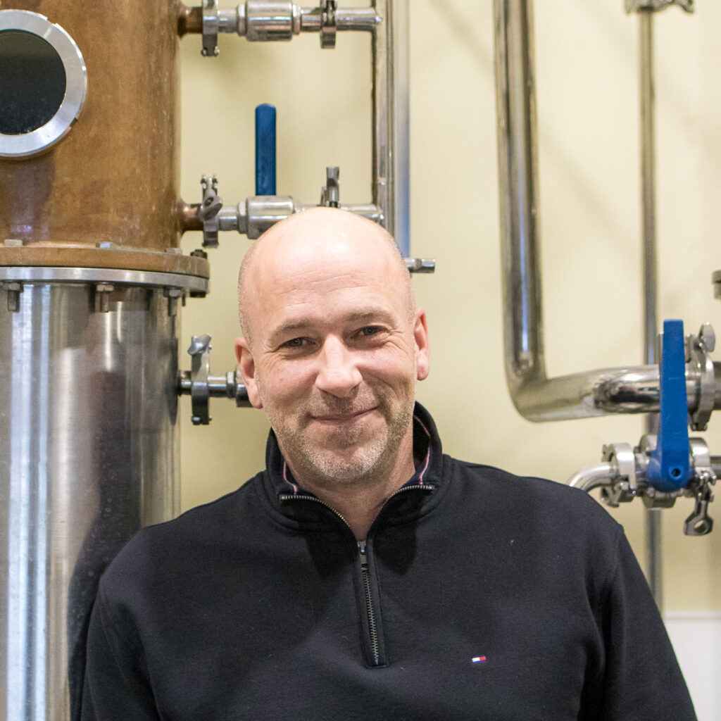 Contract Distillation Experts - The Strategic Sourcing Hub